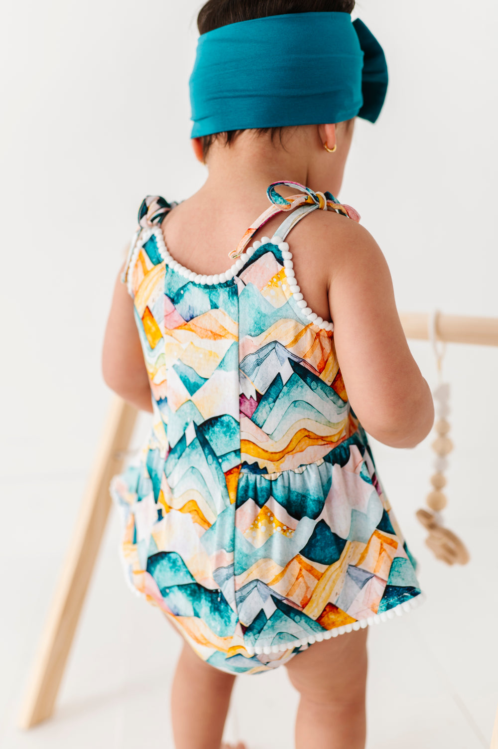 Airline Bassinet Seats and Weight Limit on Baby Bassinet on Flight.